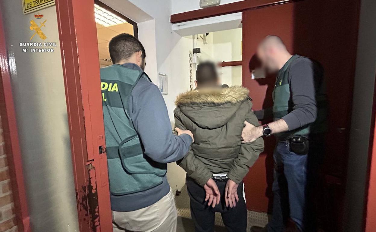 Los cuatro agresores de los ancianos de Entrena, dos de ellos menores, usaron 'violencia extrema ...